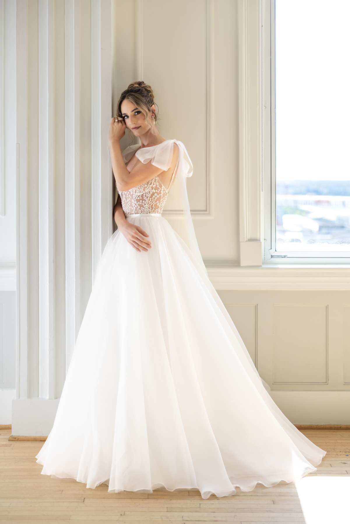 Retro Vibes and Regencycore Rule 2024 Wedding Dress Trends